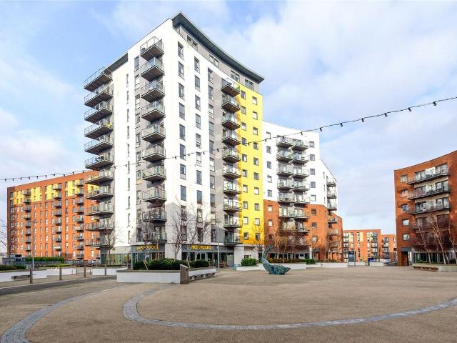 Centenary Plaza, Southampton SO19, 1 bed flat to rent, £1,200 pcm | PrimeLocation