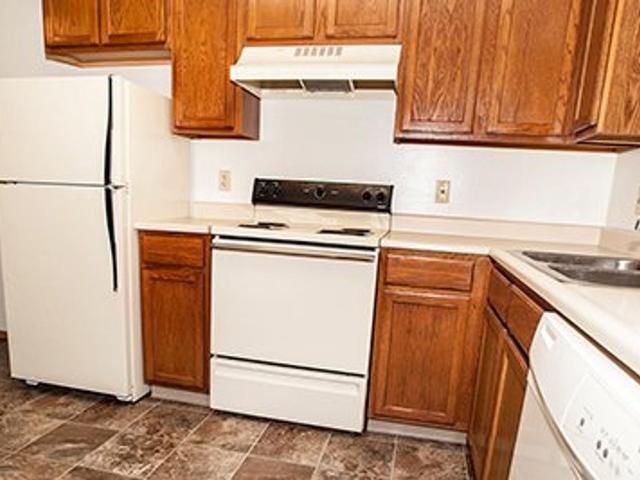 Centennial Place Apartments 2 Bedroom Apartment for Rent at 901 7th Ave Se, Altoona, IA 50009