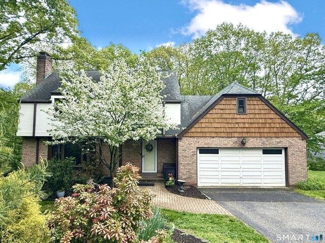Centerview Dr, Shelton, Home For Sale