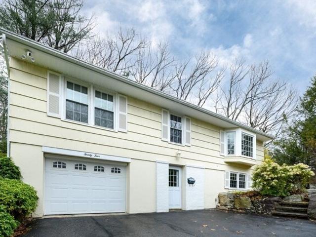 Centerwood Dr, Holden, Home For Sale