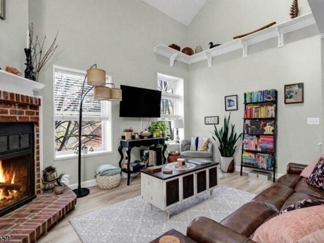 Center Ave Apt,morris Twp, Condo For Sale