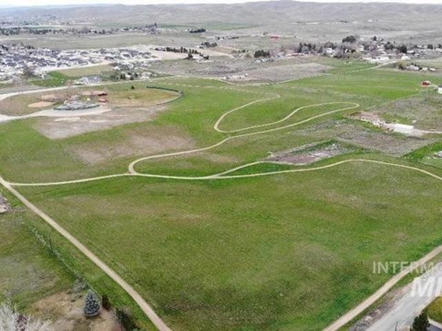 Center Ave, Payette, ID 83661