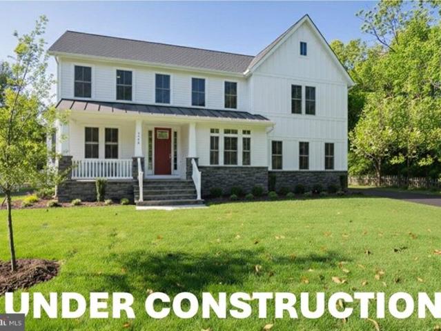 Center Dr, Alexandria, Home For Sale