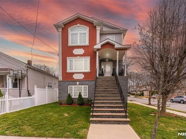 Center St, Belleville, Home For Sale