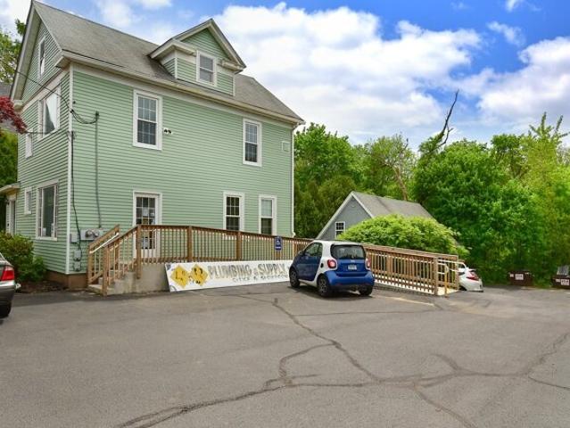 Center St, Manchester, Home For Sale