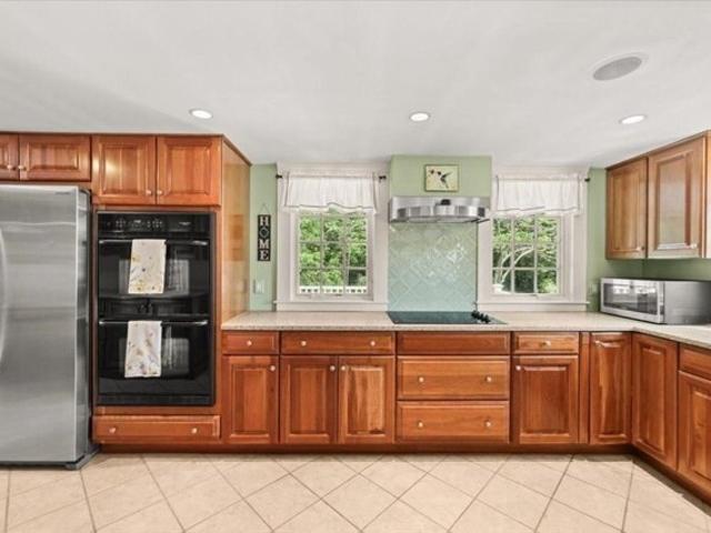 Center St, Pembroke, Home For Sale