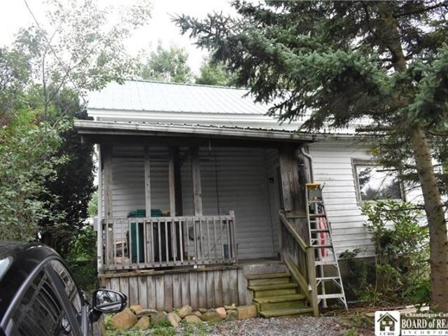 Center Rd, Holland, Home For Sale