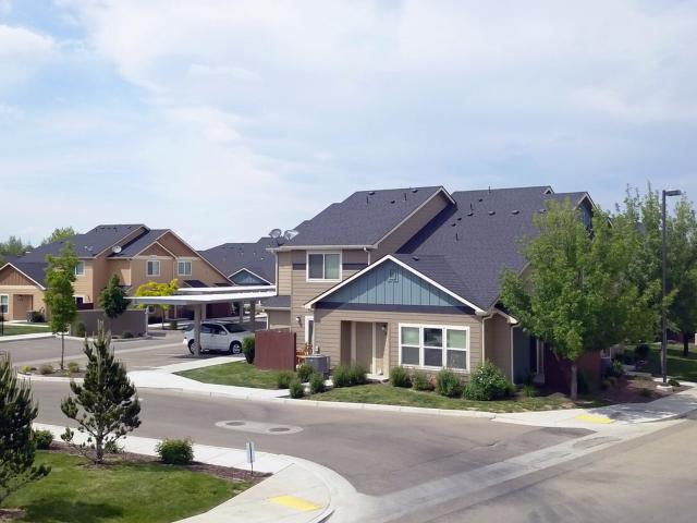 Centerpoint Townhomes Leasing Special One Month Free!