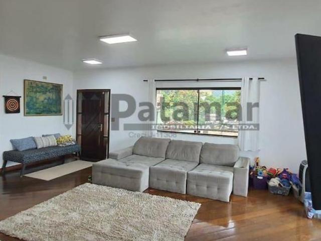 Centro Cotia 600m² de área construída