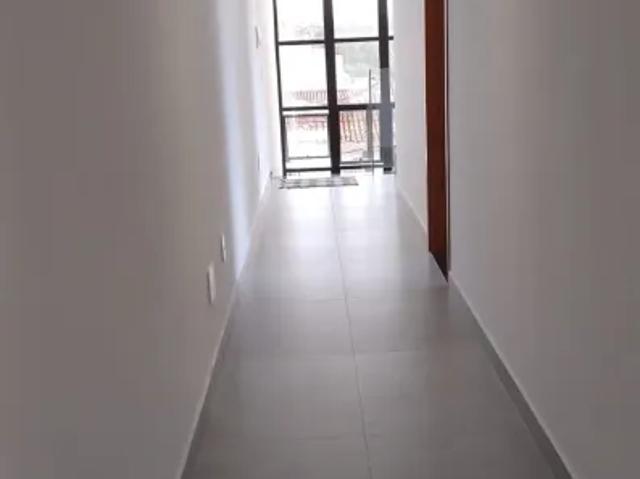 Centro comercial para aluguel possui 48 metros quadrados