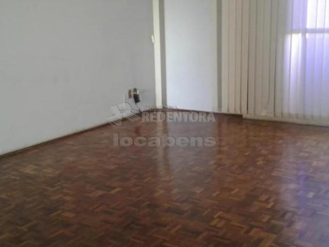 Centro Apto VAGO 3 Dorms, sendo 1 suite, 2 salas jantar e estar, de frente, 3 wcs, coz PLANEJA
