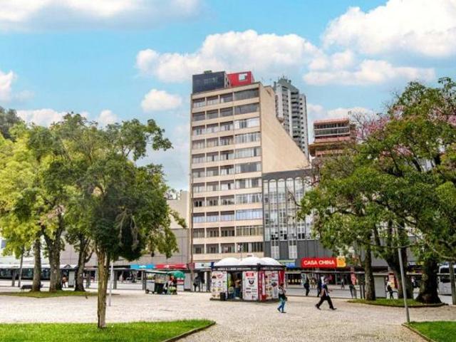 Centro Apart. com 3 quartos sendo 1 suite Andar alto 112,25m² privativos