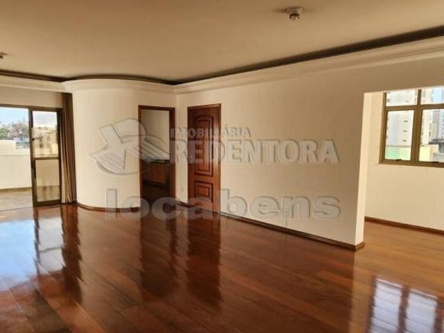 Centro Apartamento com 03 dormitórios à Venda
