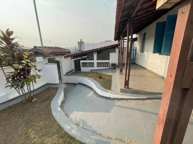 Centro de Bragança Paulista Casa com 3 dormitórios, 3 banheiros Moradia ou Comercial
