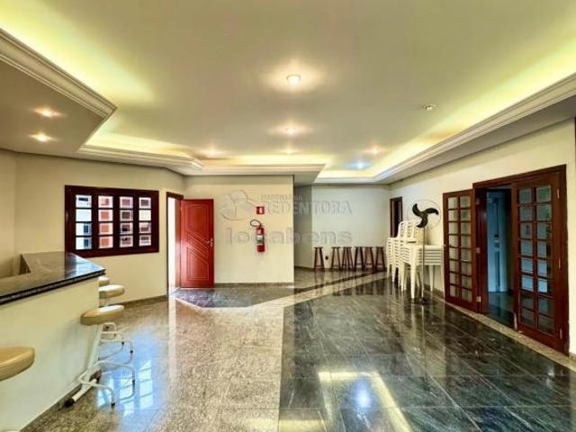 Centro Edifício Aparecida Tarraf Apartamento com 3 dormitórios