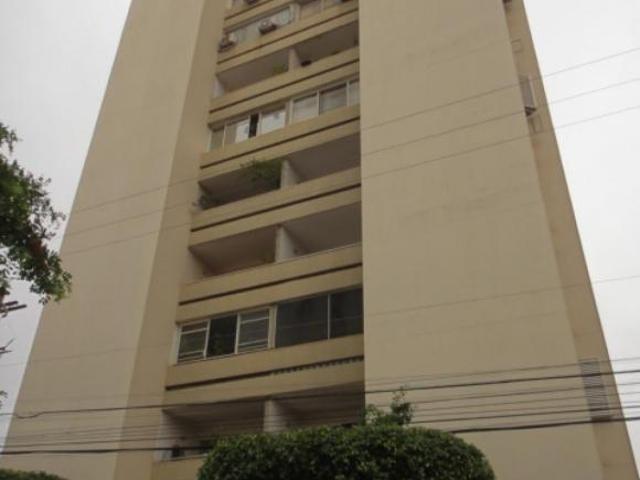 Centro Esquina, Apto com 3 dorms, 1 deles tipo apto, condomínio com portaria, salão de festas, CHU