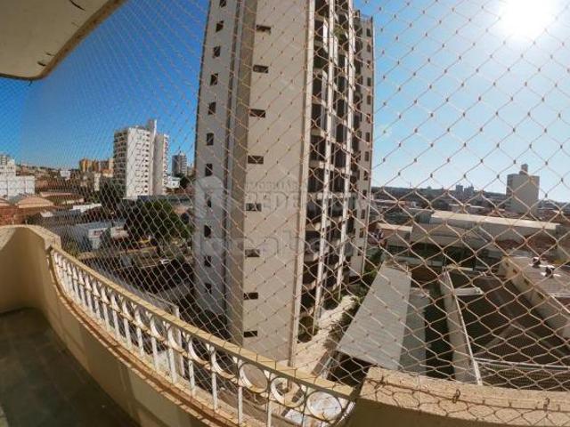 Centro Excelente apartamento de 3 dormitórios para Locação e Venda