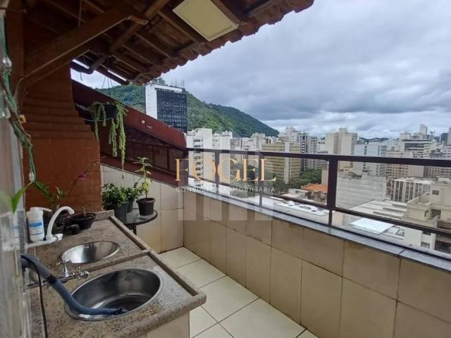 Centro/JF – Cobertura com 2 Quartos, Área Gourmet e Vista da Cidade