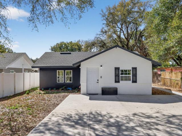 Central Orlando Living | Easy Commute Near DT Orl