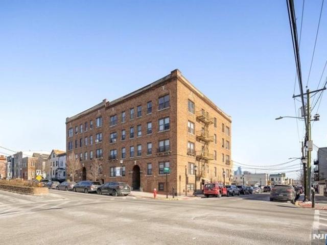 Central Ave Unit,union City, Condo For Sale