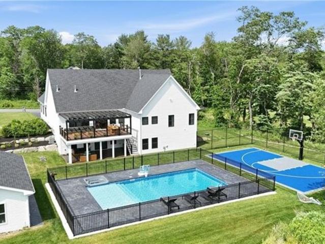 Central Ave, Johnston, Home For Sale