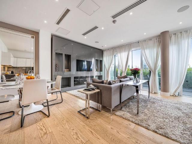Central Avenue, Fulham, London, SW6 2 bed flat to rent £7,367 pcm £1,700 pw
