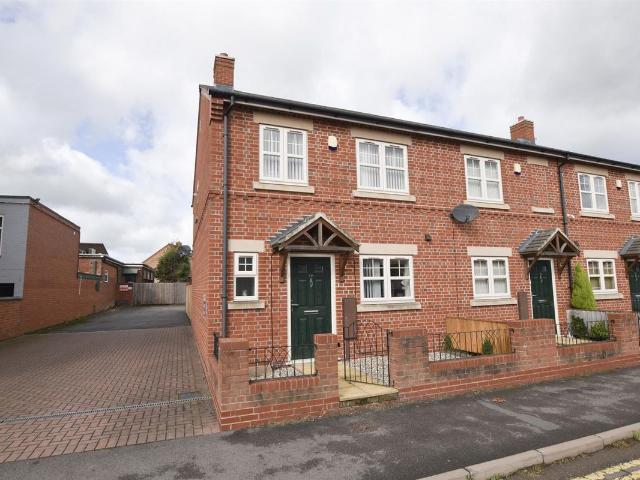 Central Avenue, Ibstock LE67, 3 bed end terrace house to rent, £1,095 pcm | PrimeLocation