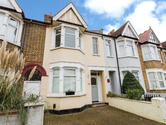 Central Avenue, Southend On Sea SS2, 3 bed terraced house to rent, £1,675 pcm | PrimeLocation