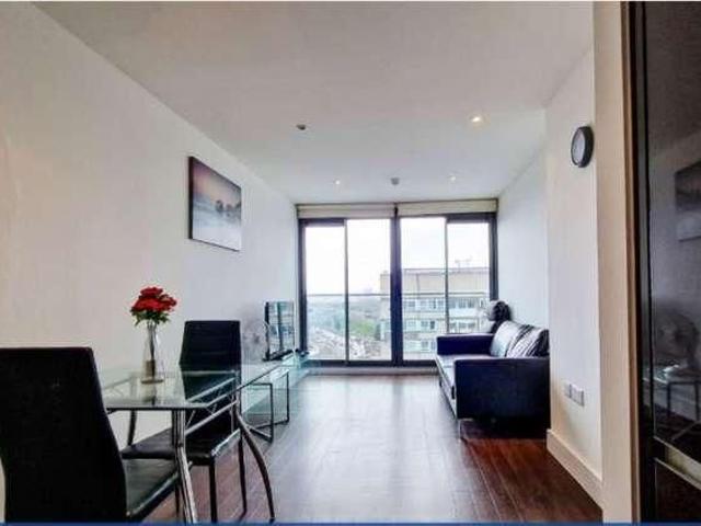 Central Apartment, Wembley, HA9