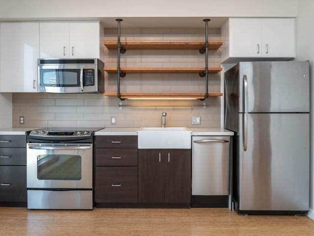 Central Eastside Lofts Studio Apartment for Rent at 111 Ne 6th Ave, Portland, OR 97232 Kerns