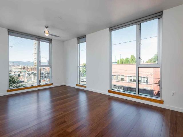 Central Eastside Lofts 1 Bedroom Apartment for Rent at 111 Ne 6th Ave, Portland, OR 97232 Kerns