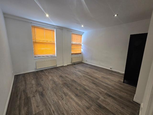 Central Hill, Crystal Palace, Upper Norwood SE19, 2 bed flat to rent, £1,500 pcm | PrimeLocation