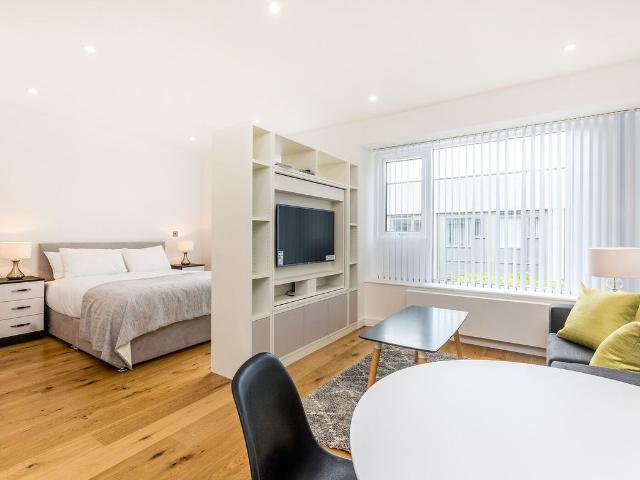 Central House, Lampton Road, Hounslow TW3, Studio to rent, £1,400 pcm | PrimeLocation