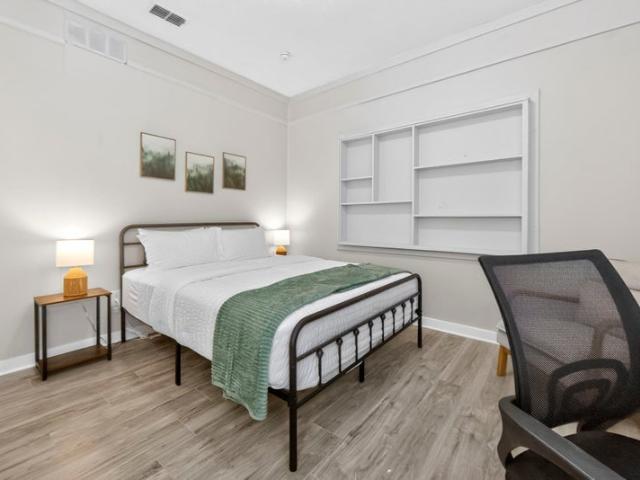 Central Jacksonville Coliving | Private Room & Sh