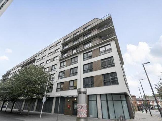 Central Reading, Berkshire, 2 Bedroom Flat