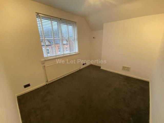 Central Road, Didsbury, M20