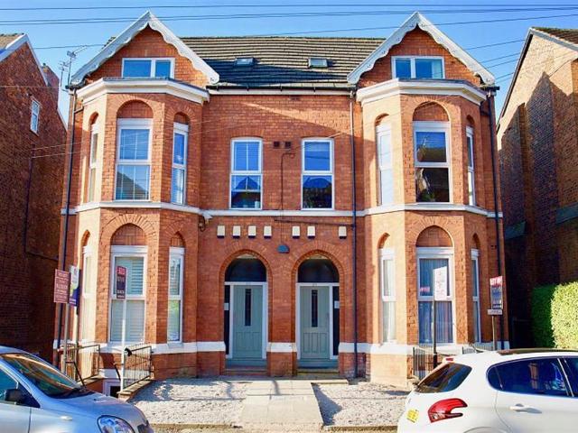 Central Road, Didsbury M20, 2 bed flat to rent, £1,500 pcm | PrimeLocation