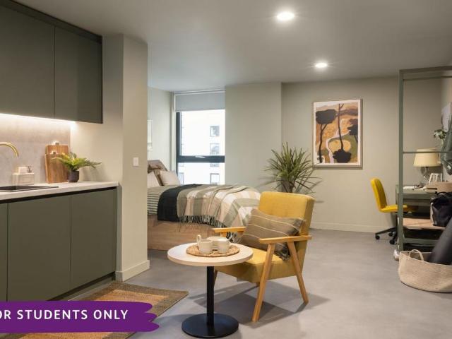 Central Road, Leeds LS1 Studio to rent £1,330 pcm £307 pw
