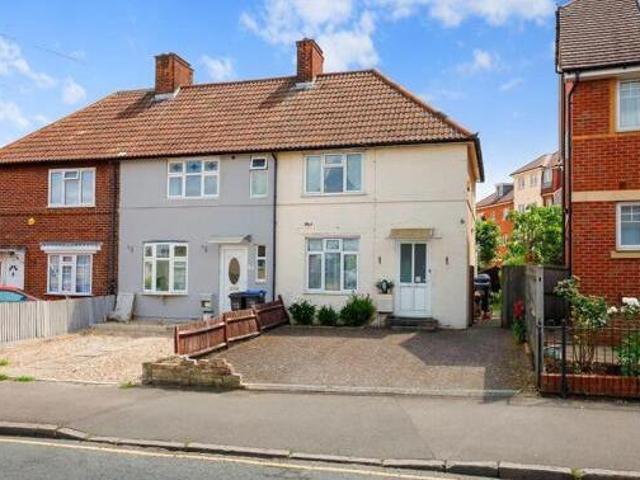 Central Road, Morden, 3 Bedroom End