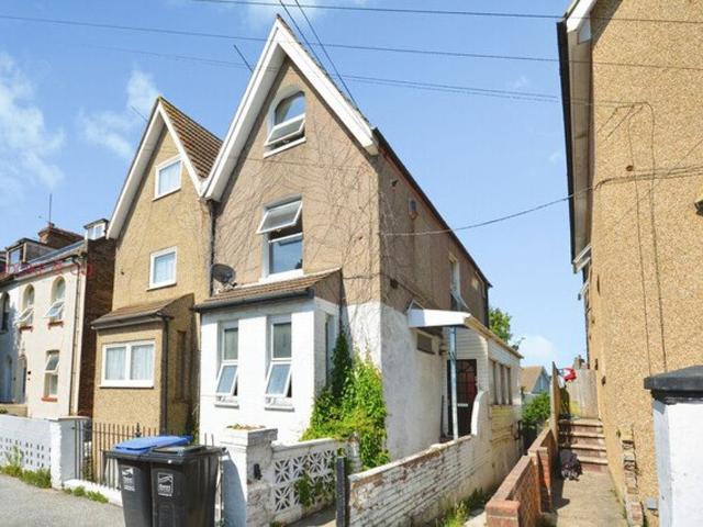 Central Road, Ramsgate CT11, 4 bed property to rent, £1,600 pcm | PrimeLocation