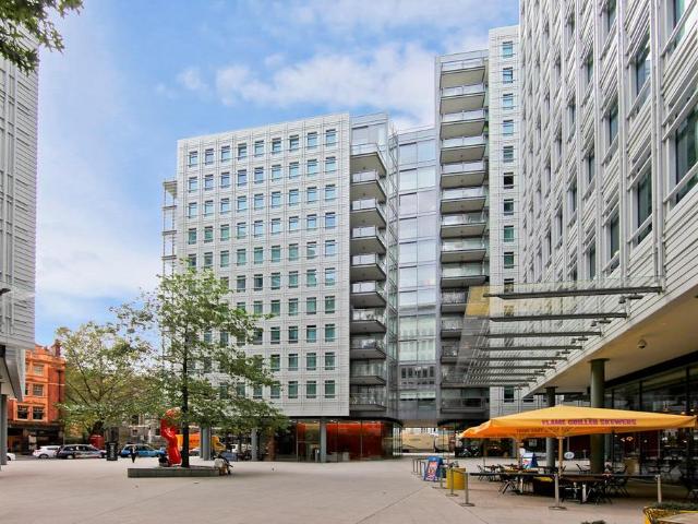 Central St. Giles Piazza, London WC2H 1 bed flat to rent £2,375 pcm £548 pw