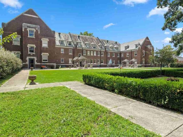Central State Mansion Studio Apartment for Rent at 202 Steeples Blvd, Indianapolis, IN 46222 Near Westside