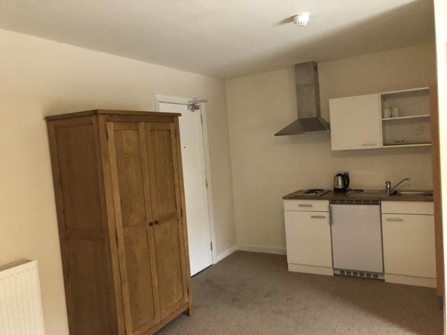 Central Studio All Bills Incl from £850 Ref208
