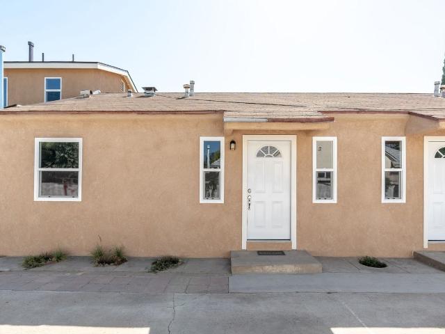 Central San Diego Duplex with Convenient Access to Local Hot Spots! 2 Bedroom Apartment for Rent at 4446 G St, San Diego, CA 92102 Chollas View