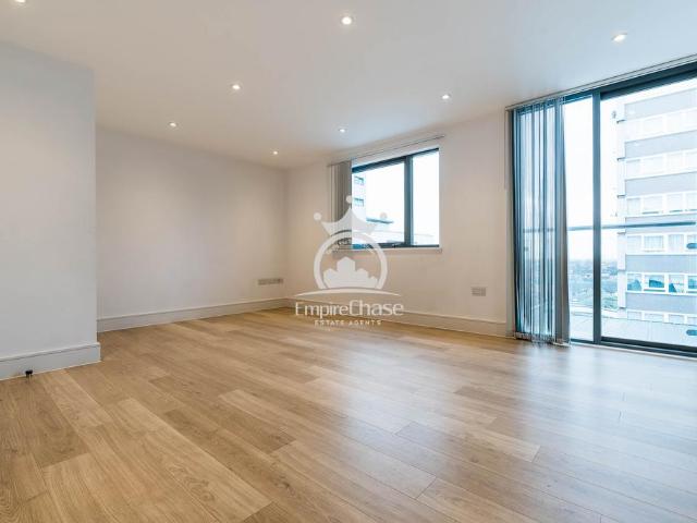 Central Square, Wembley HA9 2 bed flat to rent £2,100 pcm £485 pw