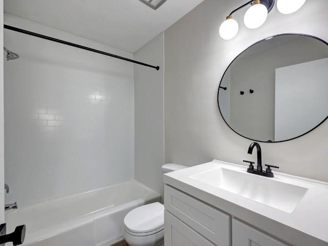 Central Village 2 Bedroom Apartment for Rent at 2510 7th Ave E, Maplewood, MN 55109 Maplewood Oakdale
