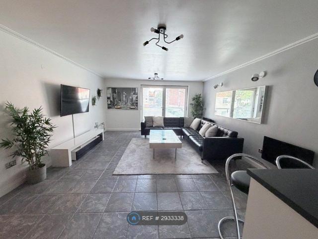 Central Wharf, Cardiff CF10, 2 bed flat to rent, £1,650 pcm | PrimeLocation