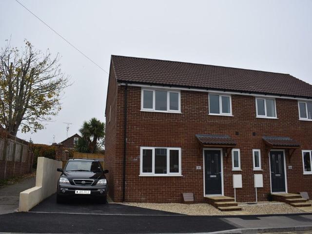 Central Yeovil, Somerset BA21, 3 bed semi detached house to rent, £1,150 pcm | PrimeLocation