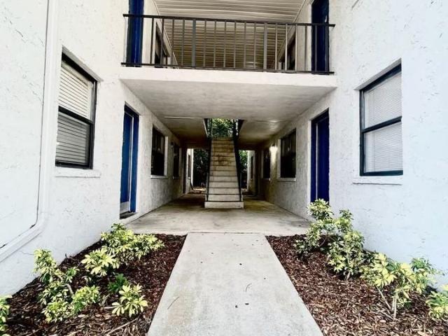 Centrally located/ Beautifully Updated 1 and 2 bedroom apartments 2 Bedroom Apartment for Rent at 6595 San Juan Ave, Jacksonville, FL 32210 Hyde Park