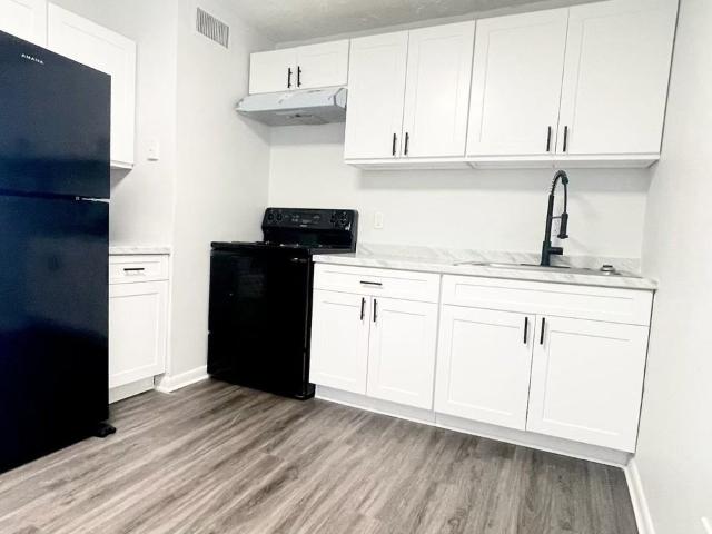 Centrally located/ Beautifully Updated 1 and 2 bedroom apartments 2 Bedroom Apartment for Rent at 6595 San Juan Ave, Jacksonville, FL 32210 Hyde Park